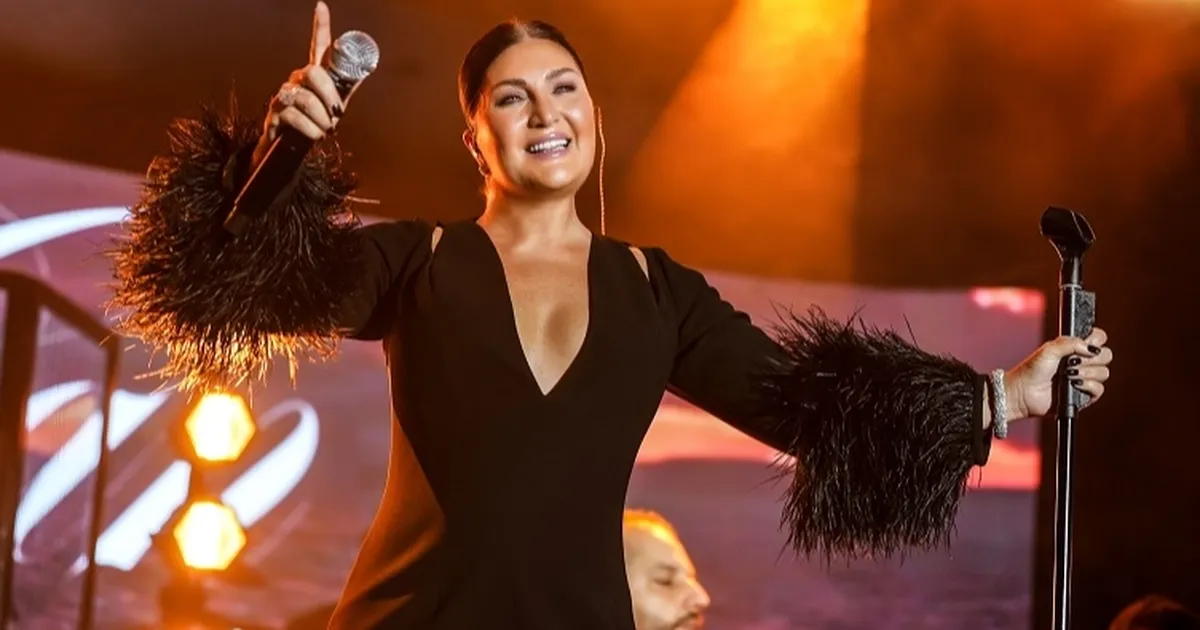 Sibel Can, görkemli konserle hayranlarını büyüledi - İGF HABER